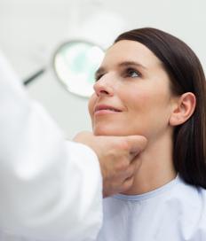 What Is a String Face Lift? (with pictures)