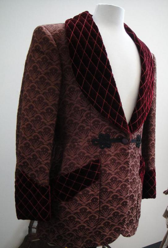 What is a Smoking Jacket? (with picture)
