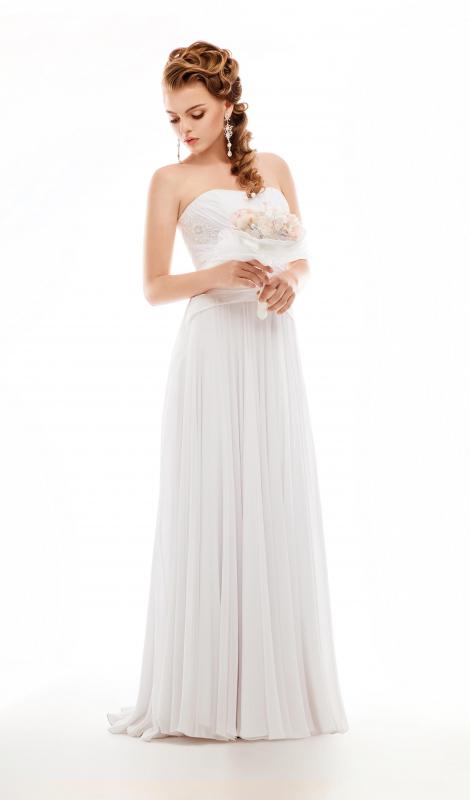 What is a Basque Waist? (with pictures)